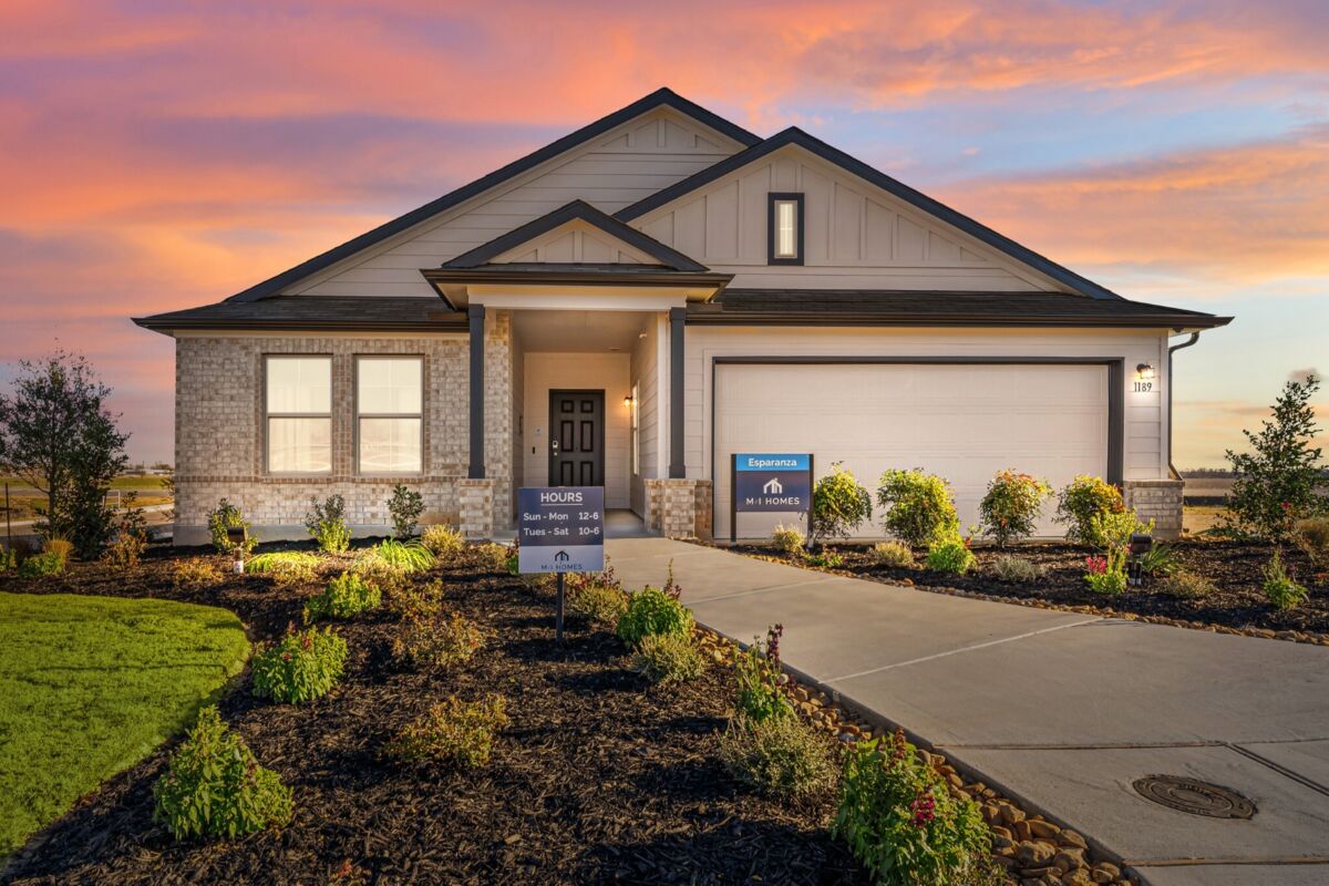New Homes Seguin, TX - Greenspoint Heights - M/I Homes